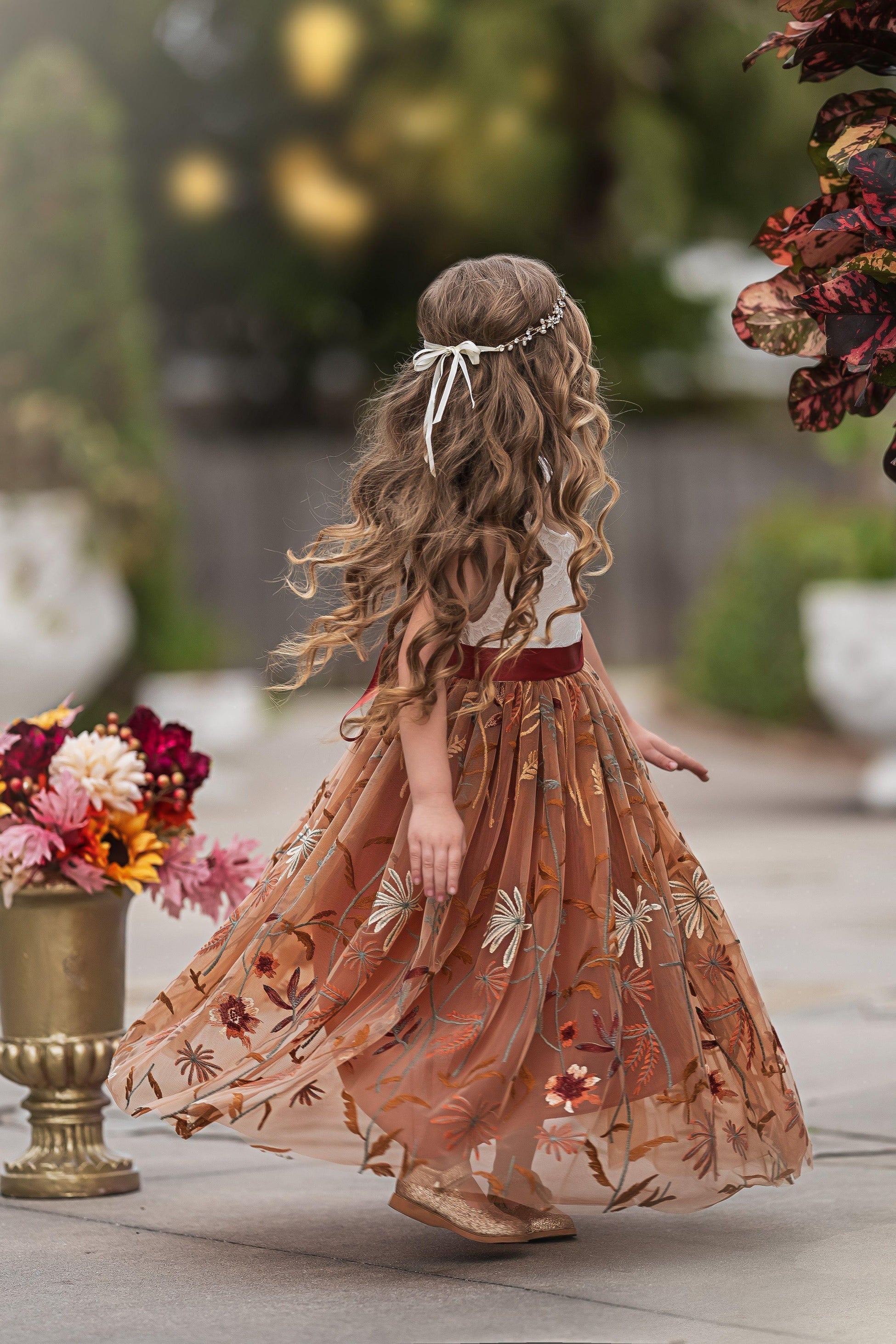 Elegant Sleeveless Dresses for Girls- Weddings and Events